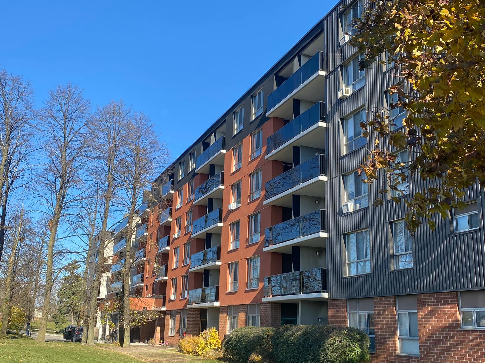 Whitby, ON – Link Aluminum Railings & Guard Ltd.